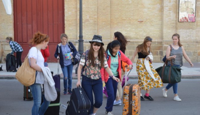 Top 3 Benefits Of Educational Tours | The College People